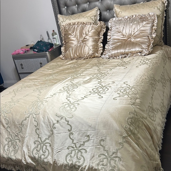Bedding | Elegant Cream Bedding Set | Poshmark